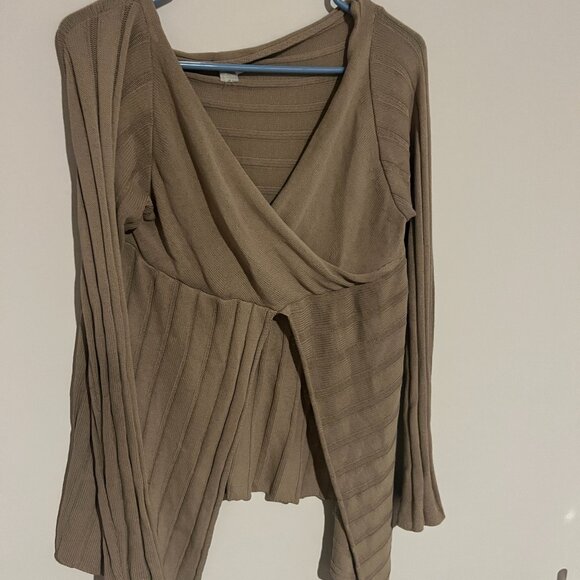 Sarah Pacini | Tops | Sarah Pacini Os Tan Blouse | Poshmark